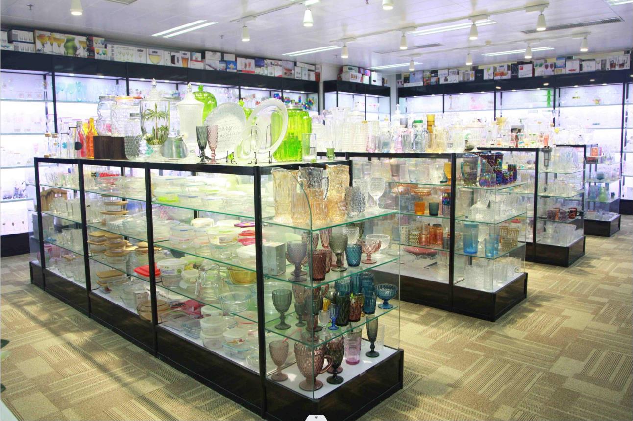 Showroom - Raylon